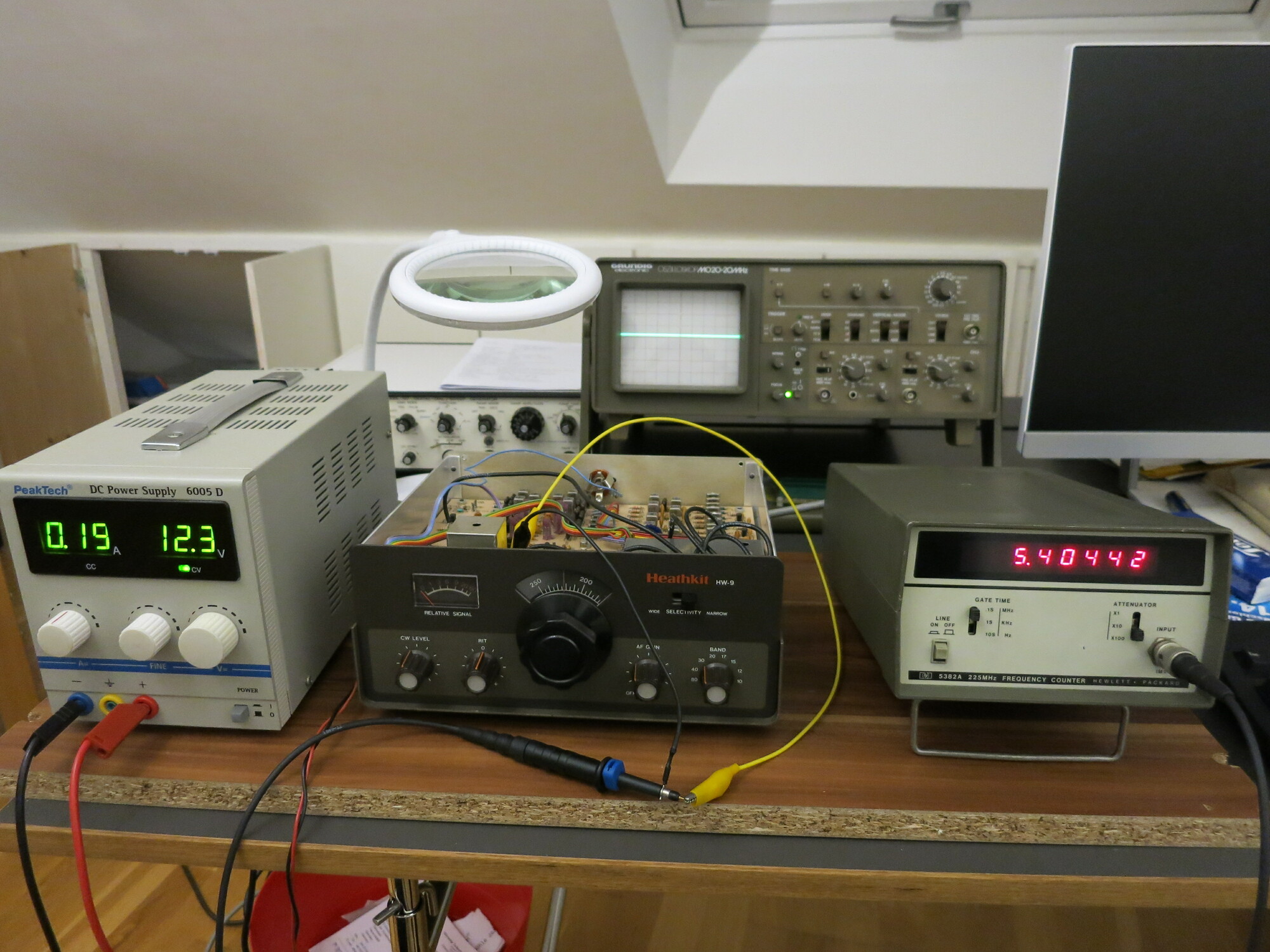 Zwei Frequenzzähler als Patienten - dl9obn